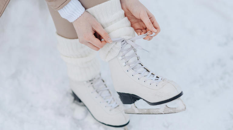 5 of the most magical outdoor ice skating venues in Minnesota
