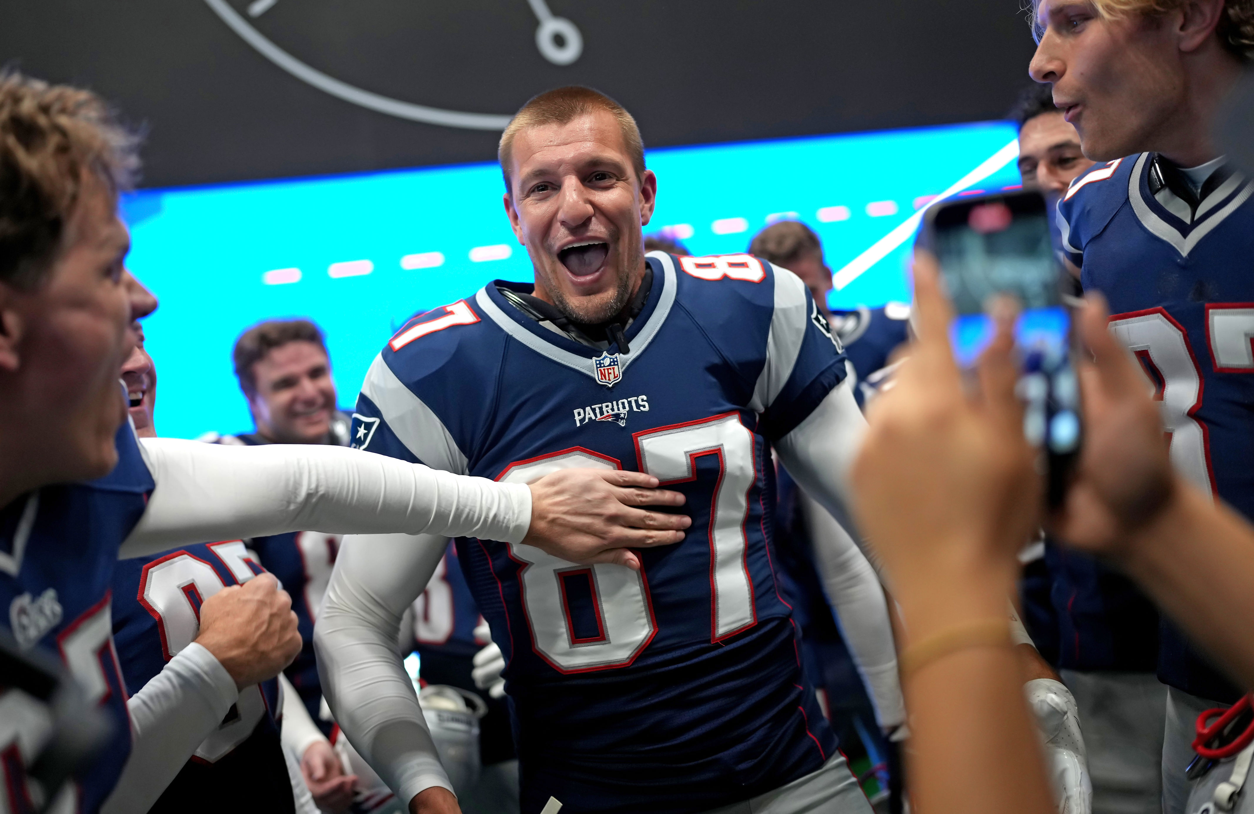 Rob Gronkowski has strong reaction to Patriots playing for another ...