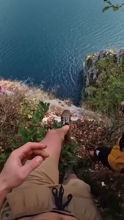 33-meter straight jump from a tree – cliff jumping madness