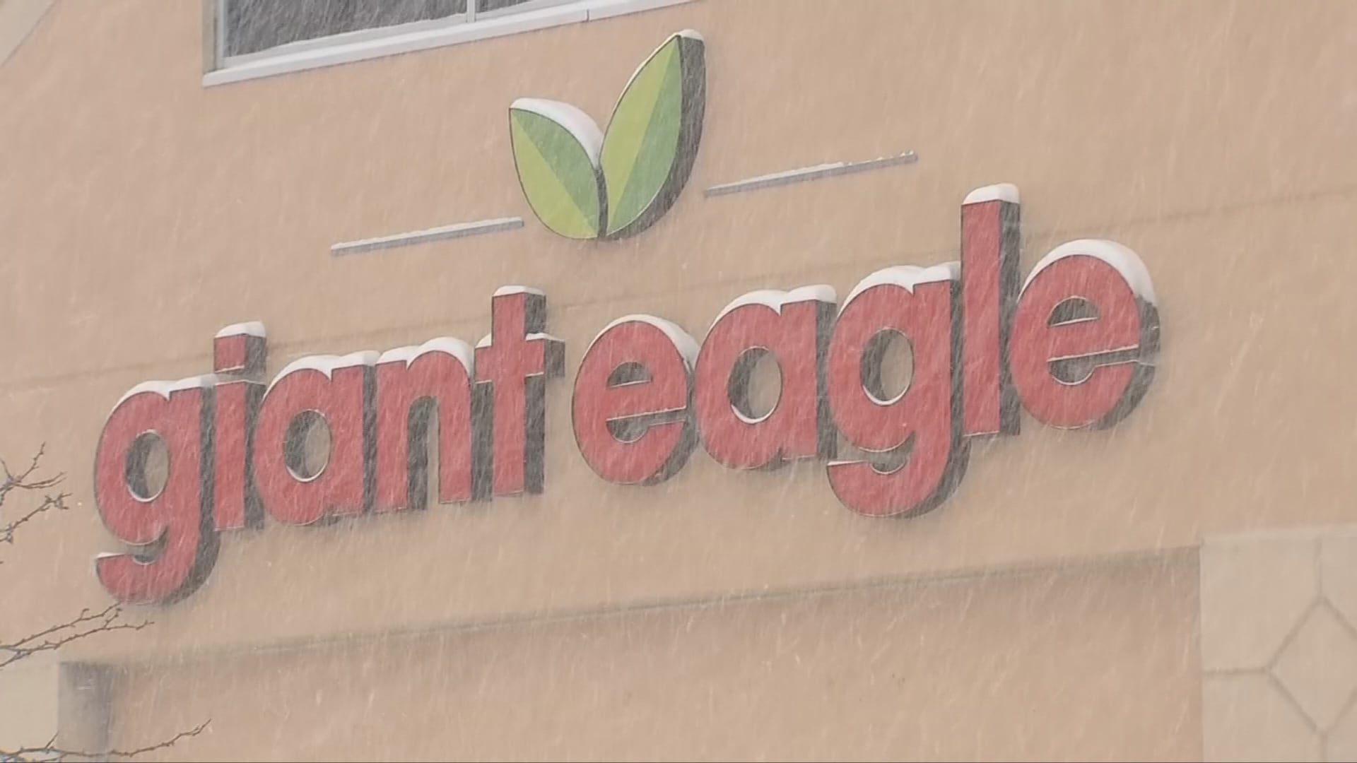 Online trend has local family shopping to make snow ice cream