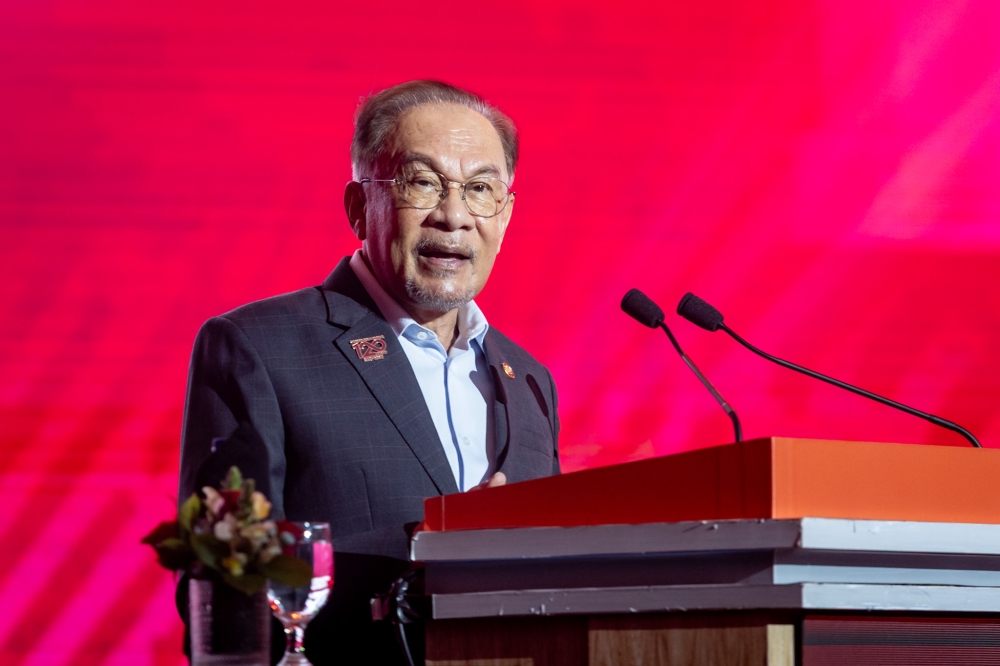 Anwar hails ringgit’s climb as Malaysian currency’s rally continues