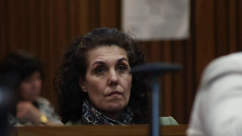 Expert pokes holes in midwife's handling of high-risk births