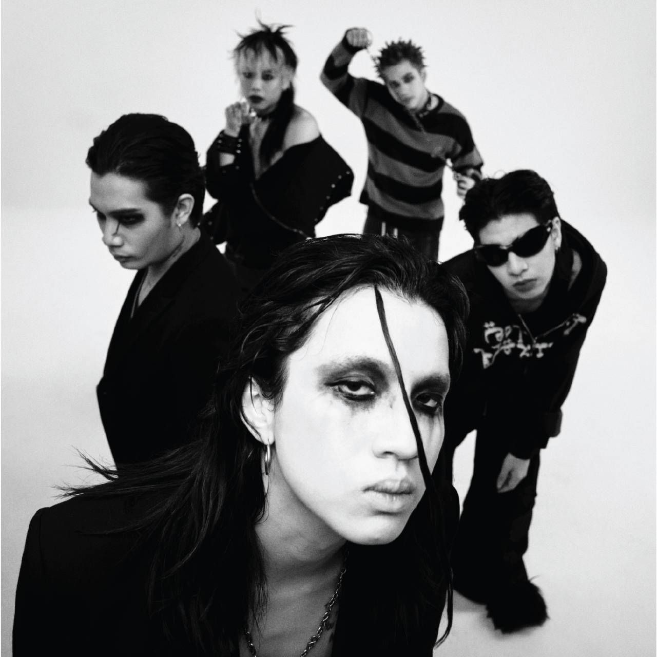 VAMP POLITICS ปล่อยซิงเกิลแรกแนว dark romantic rock CHARISMA