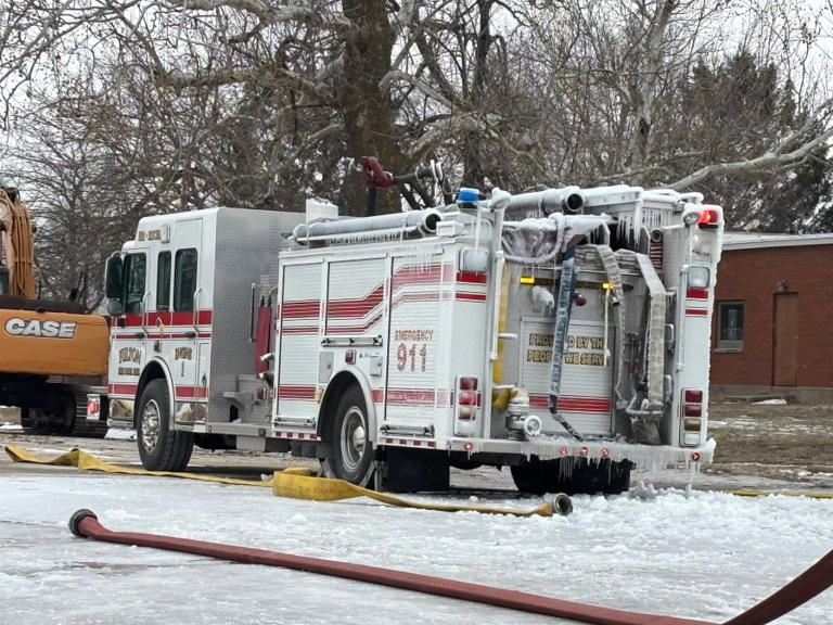 172-year-old Fulton building, Hotel Martin, destroyed by fire