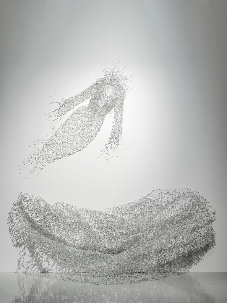 Geum Ki-sook's 40-year fashion art journey showcased in Seoul exhibition