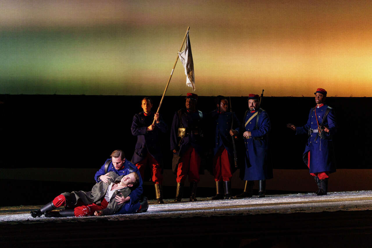 Review: Houston Grand Opera's World War I-set opera 'Silent Night ...