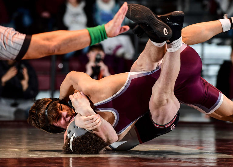 Krazer comes up big for Easton wrestling in win at rival Phillipsburg