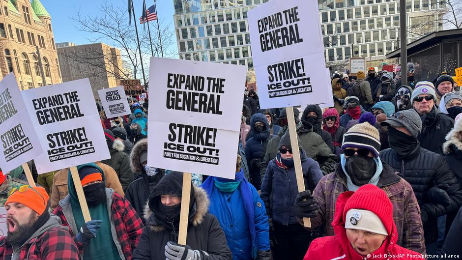 Minneapolis confronts rising violence under federal immigration crackdown