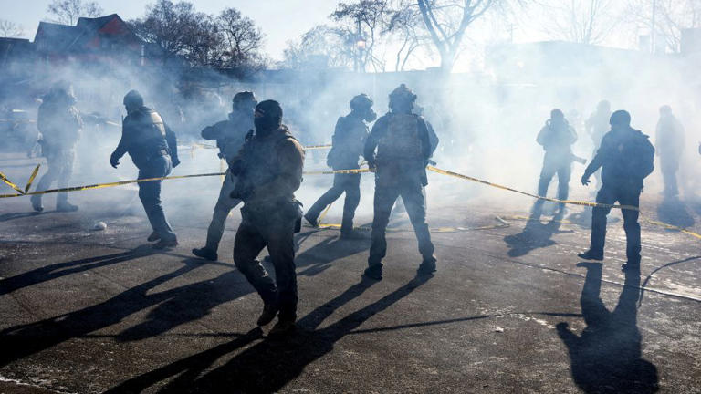 Videos and witness statements shed new light on moments leading up to ...