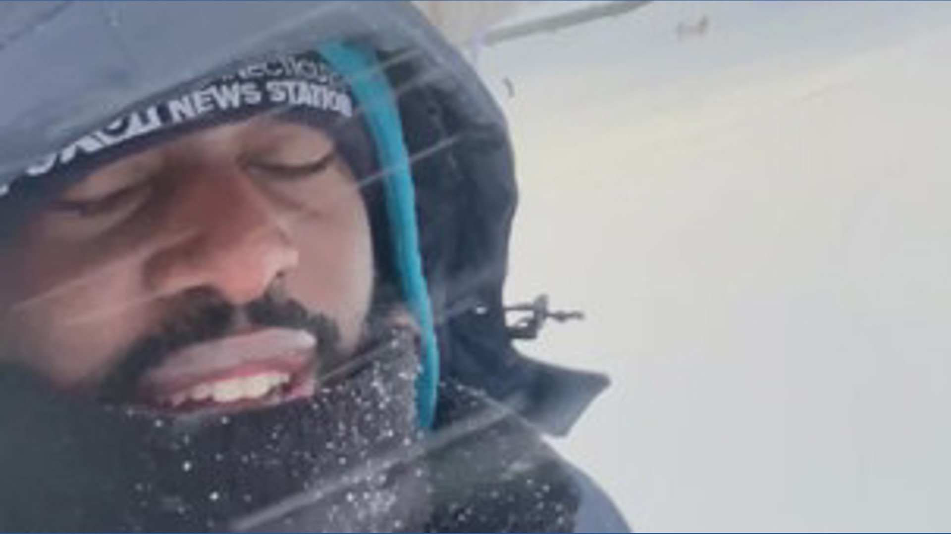 Snow is coming down in Mystic