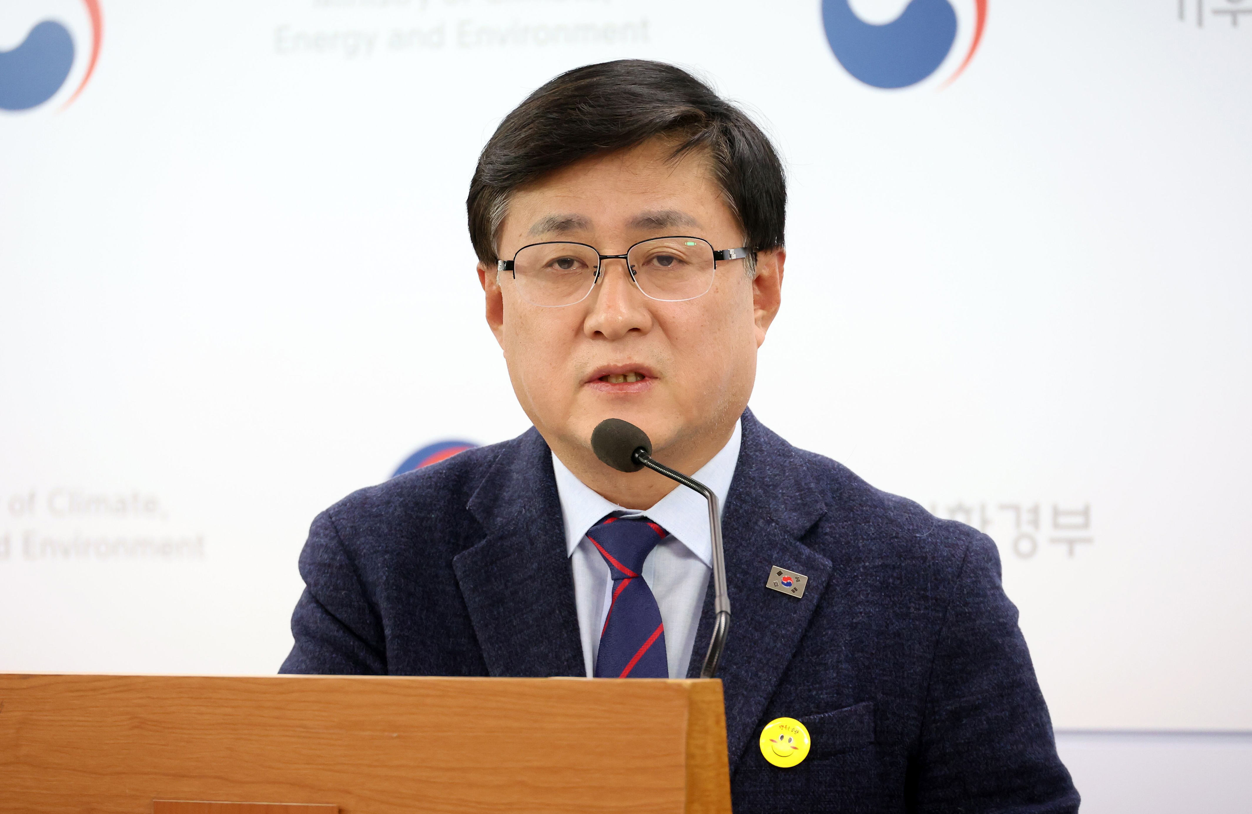 Lee government reverses nuclear phase-out, approves new reactors