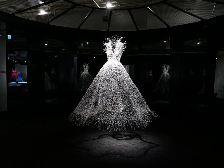 Geum Ki-sook's 40-year fashion art journey showcased in Seoul exhibition