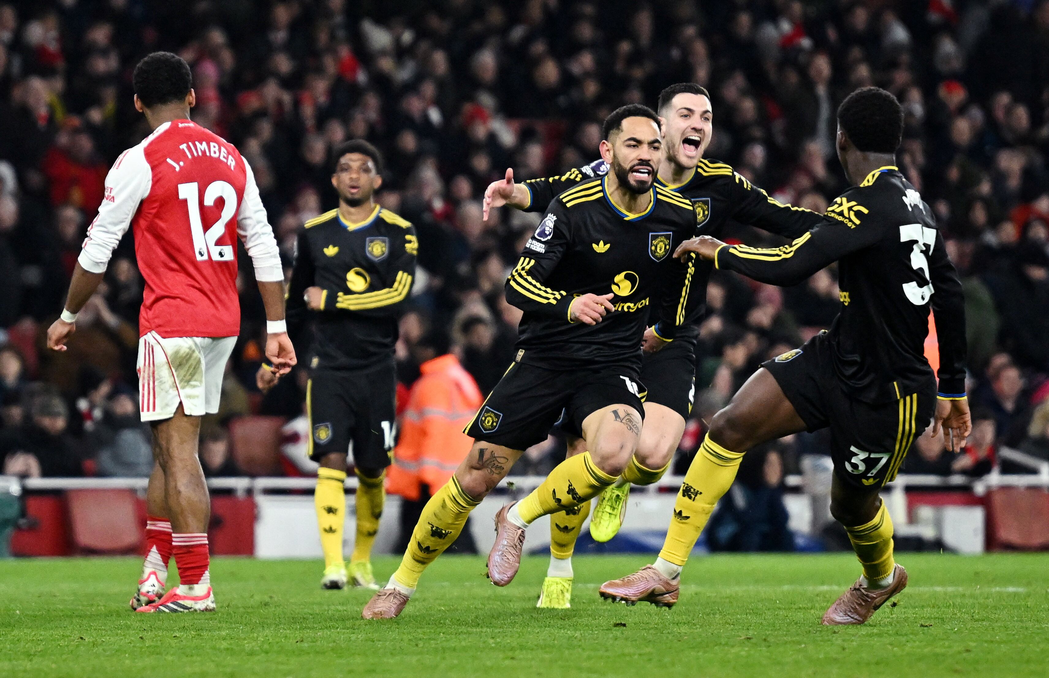 Manchester United's 3-2 victory over EPL leader