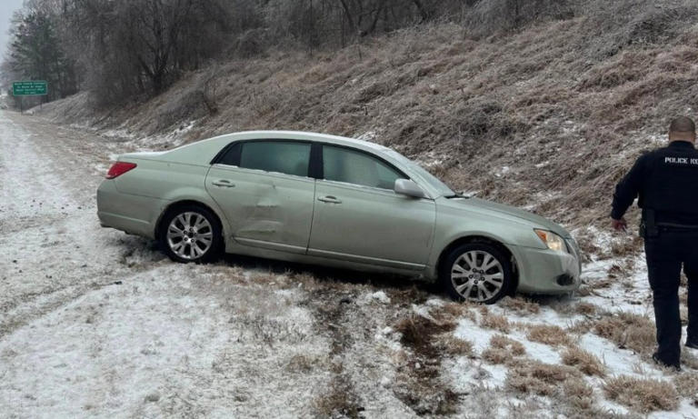 400 North Carolina crashes during dangerous winter storm; all roads in ...