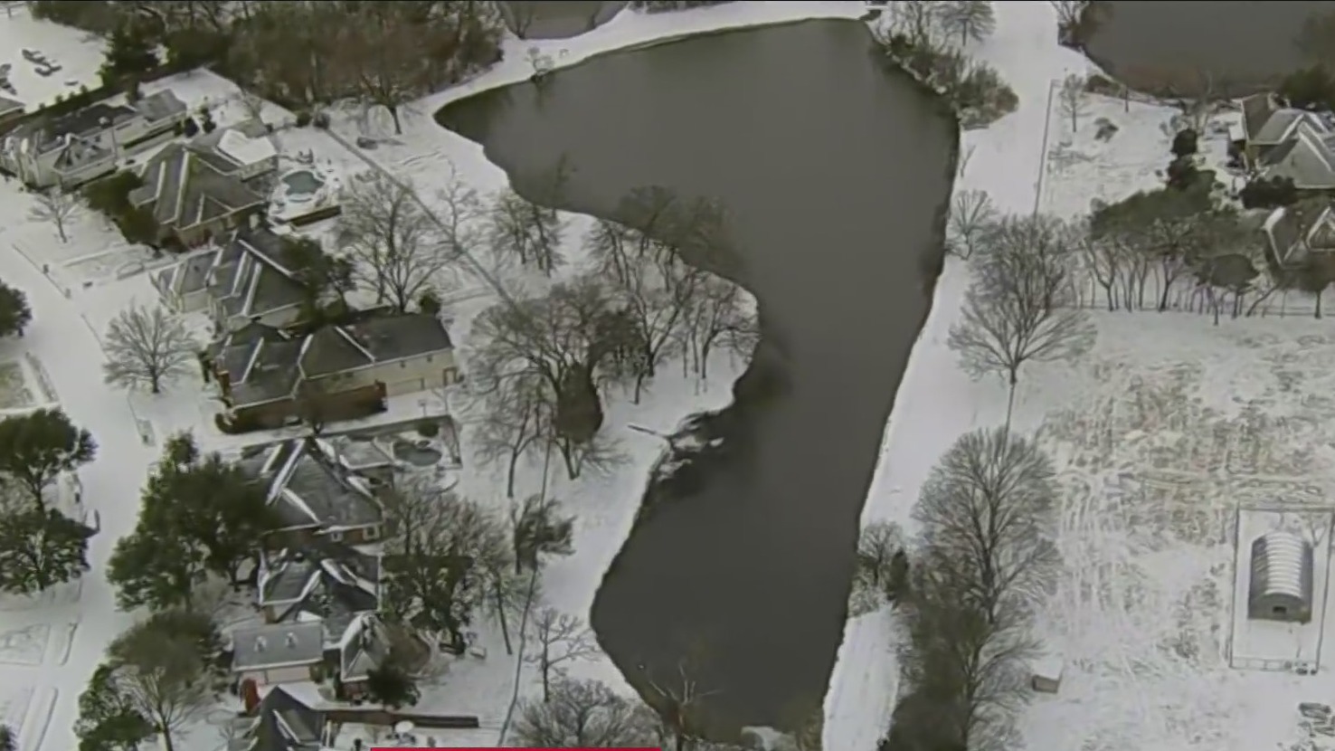 Elderly man unresponsive in North Texas pond