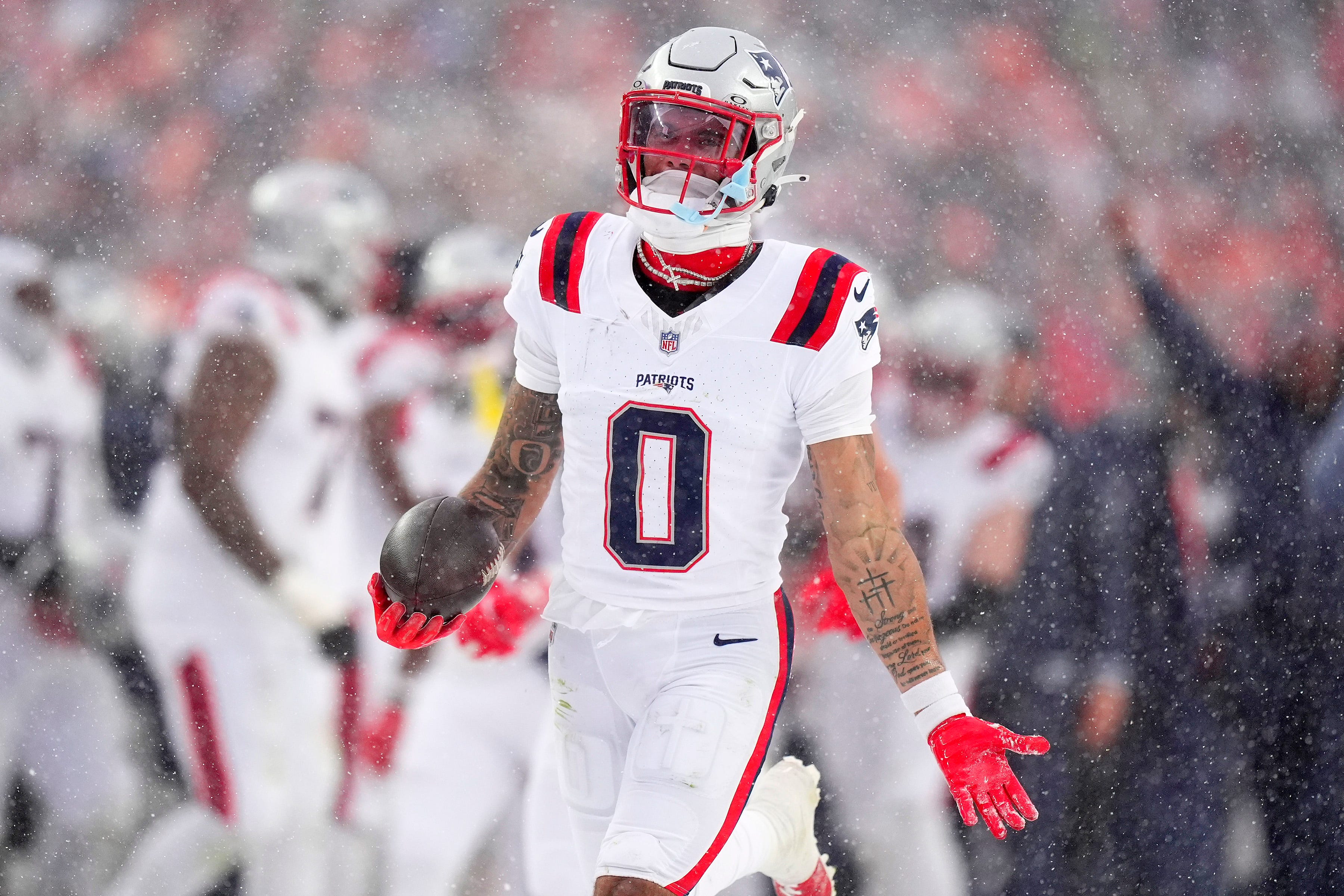 Watch: Pro Oregon Duck CB Christian Gonzalez makes game-winning INT