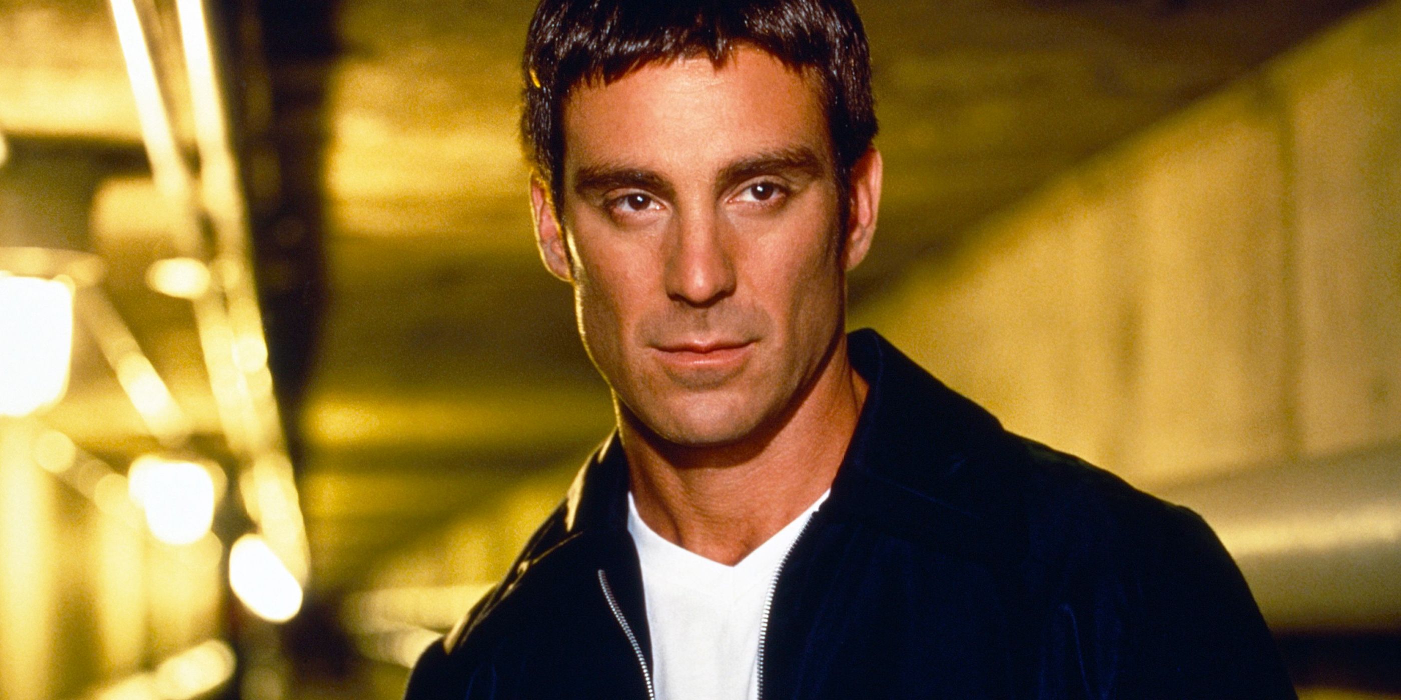 This 4-season action series hides a dark conspiracy inside a weekly ...