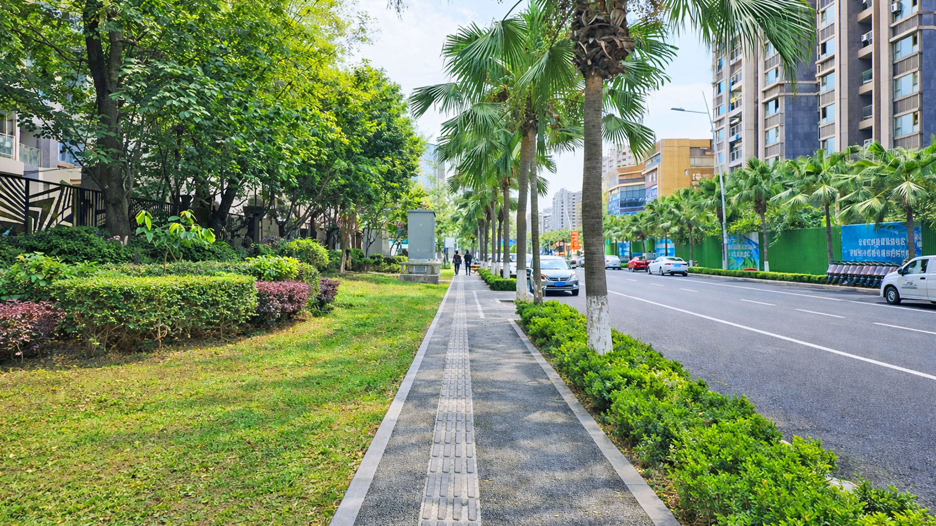 Urban green paths stretch across Chengdu