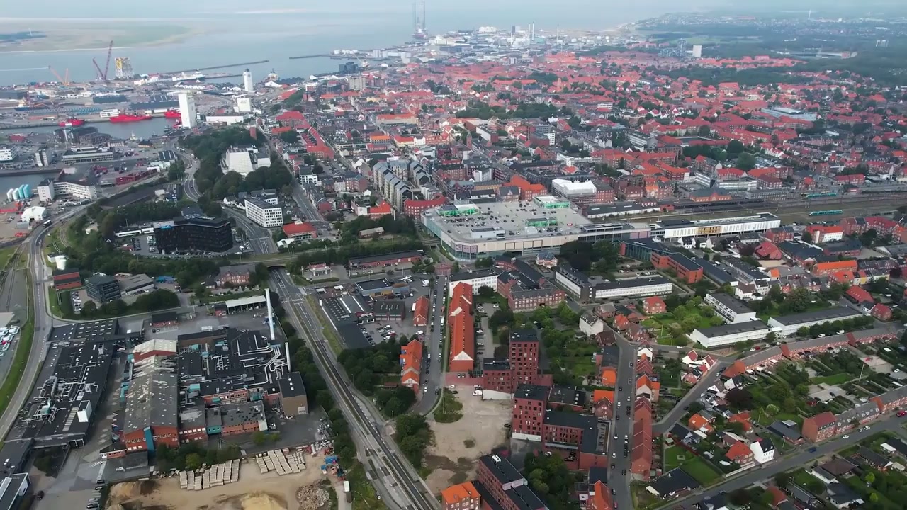 Esbjerg, Danemark : visite en drone du port et des parcs éoliens de la ...