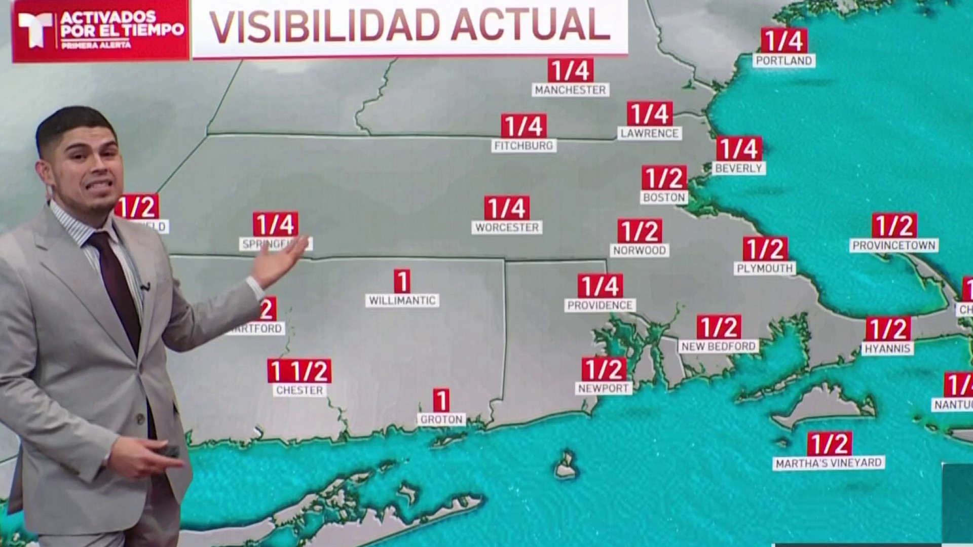 Jet de negocios con ocho personas a bordo se estrella en un aeropuerto ...