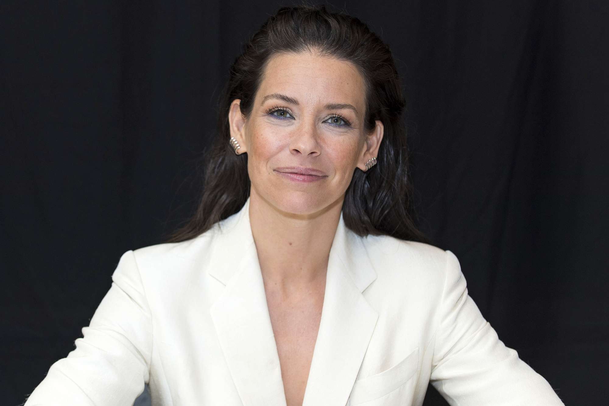 Evangeline Lilly breaks down costly treatment to remedy deficiencies in ...