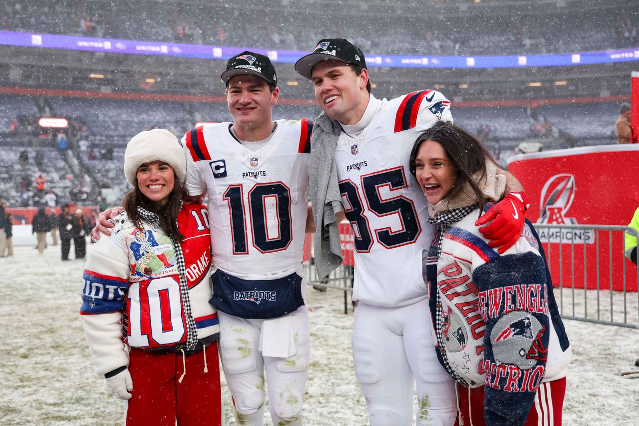 New Yorkers outraged after Empire State Building lights up in New ...