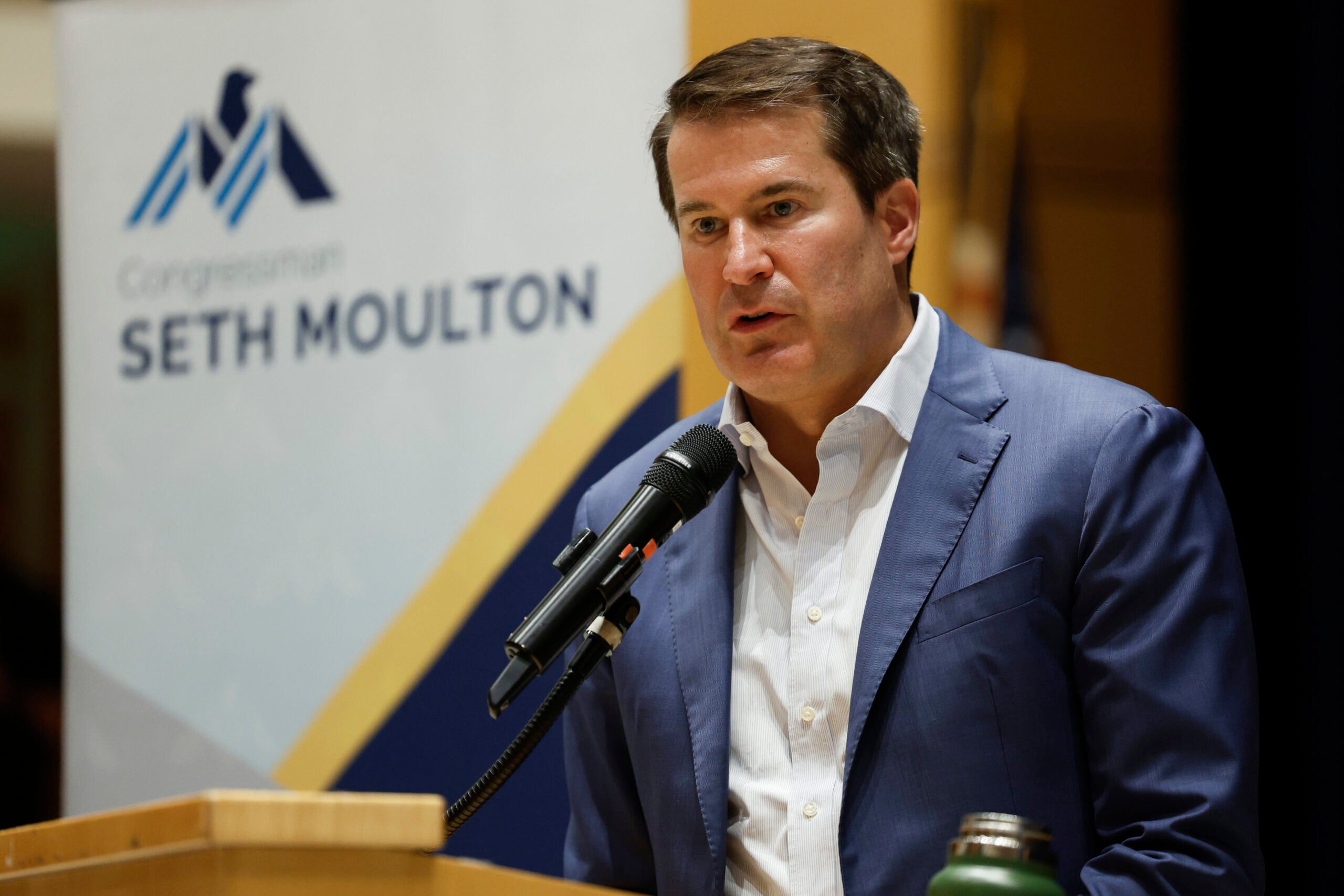 'They are unprofessional, pathetic, cowards': Moulton calls for ICE to ...