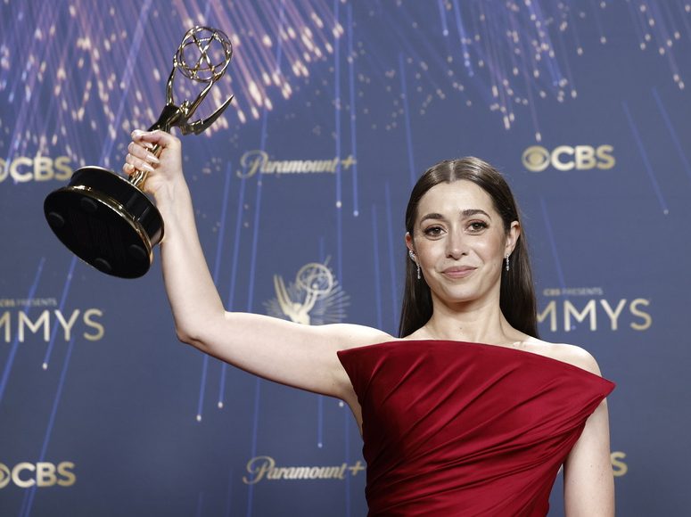 Η Cristin Milioti και ο Glen Powell σε κωμωδία του Judd Apatow