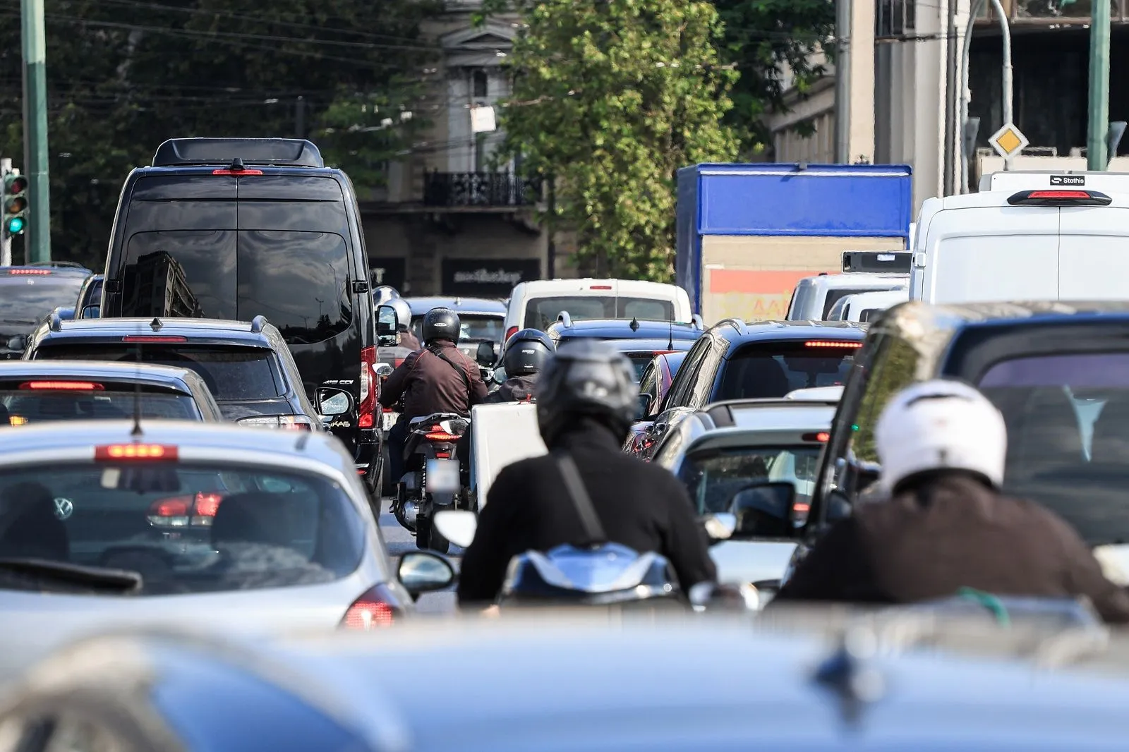 Κίνηση στους δρόμους: Στο κόκκινο ο Κηφισός, καθυστερήσεις στην Αττική ...