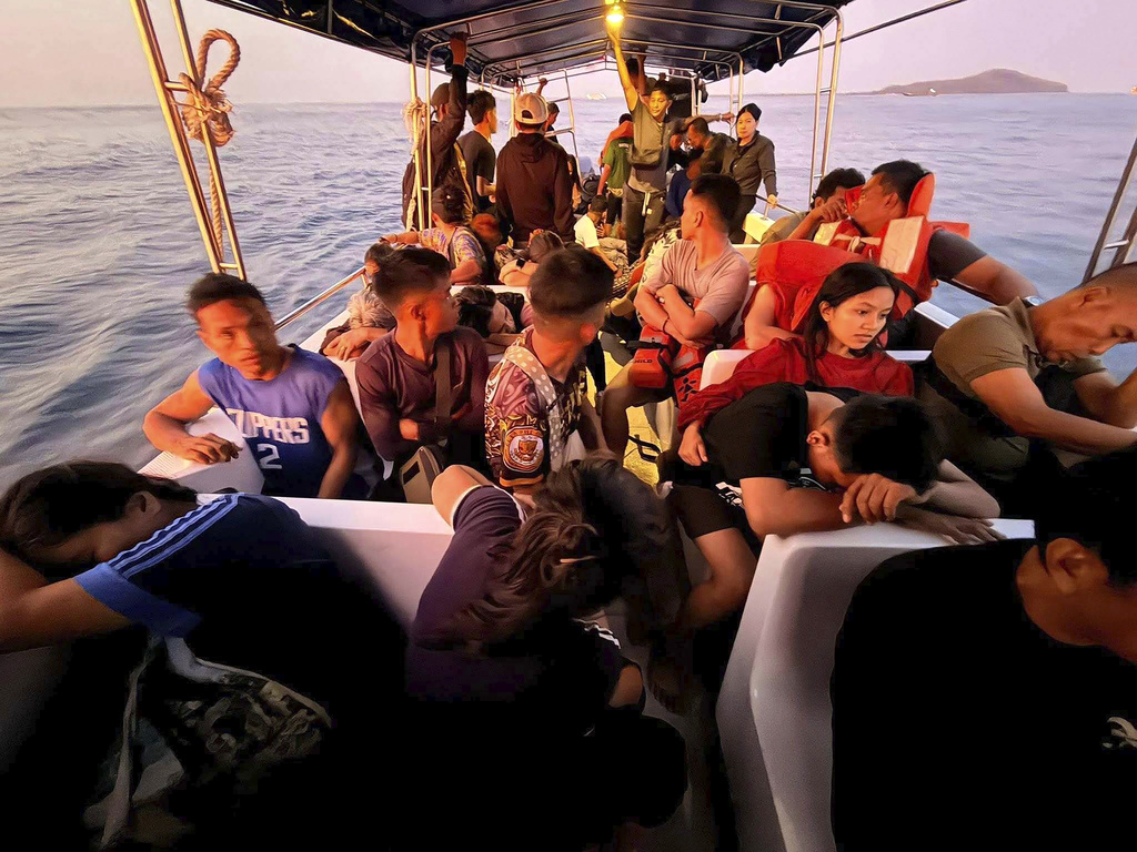 Hundreds rescued from deadly ferry disaster in Philippines
