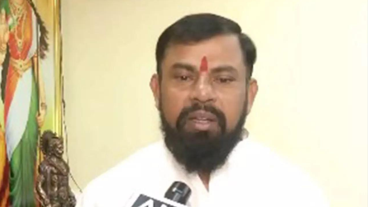 'Police couldn't do anything to him': Hyderabad MLA Raja Singh receives ...