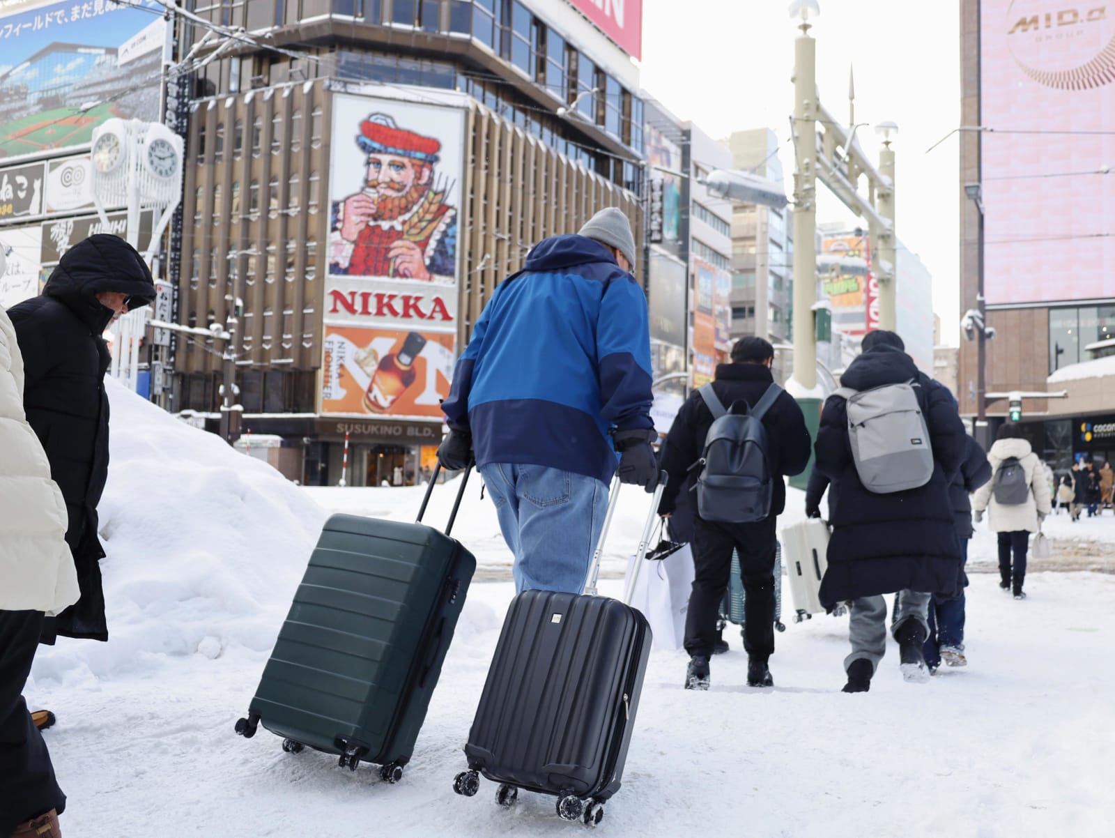 7,000 spend night at Hokkaido airport as heavy snow halts flights, trains