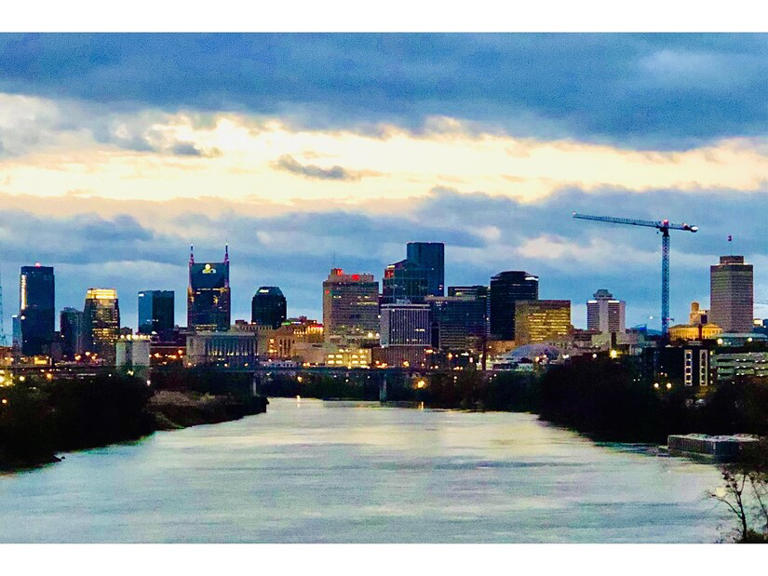 🌱 Patch AM: Bellevue condo fire displaces residents but spares lives in ...