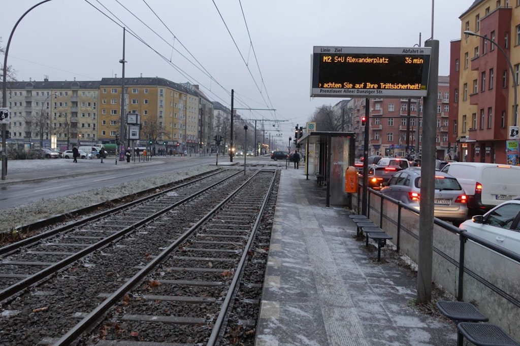 Winterchaos hat BVG, BSR und Berlin weiter fest im Griff