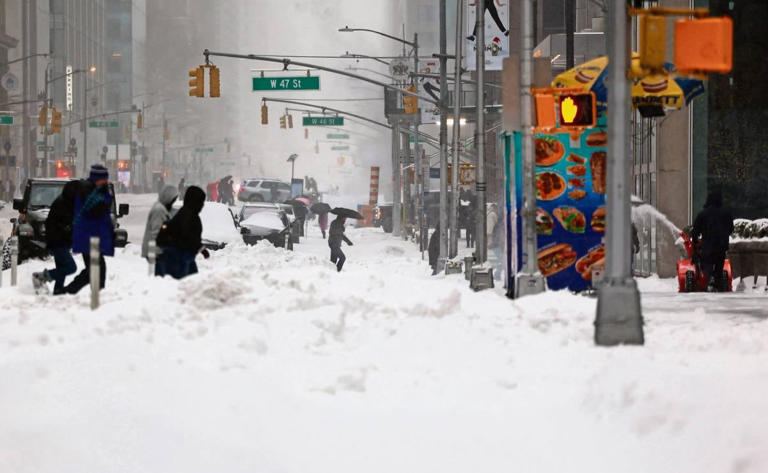 Suman 30 muertos por megatormenta invernal en EU; temperaturas podrían ...
