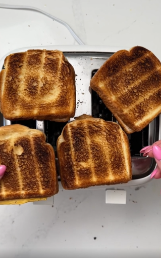 Unique way to make grilled cheese sandwich