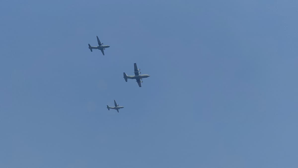 Republic Day 2026: IAF jets Rafale, Su-30, MiG-29, Jaguar stun in ...