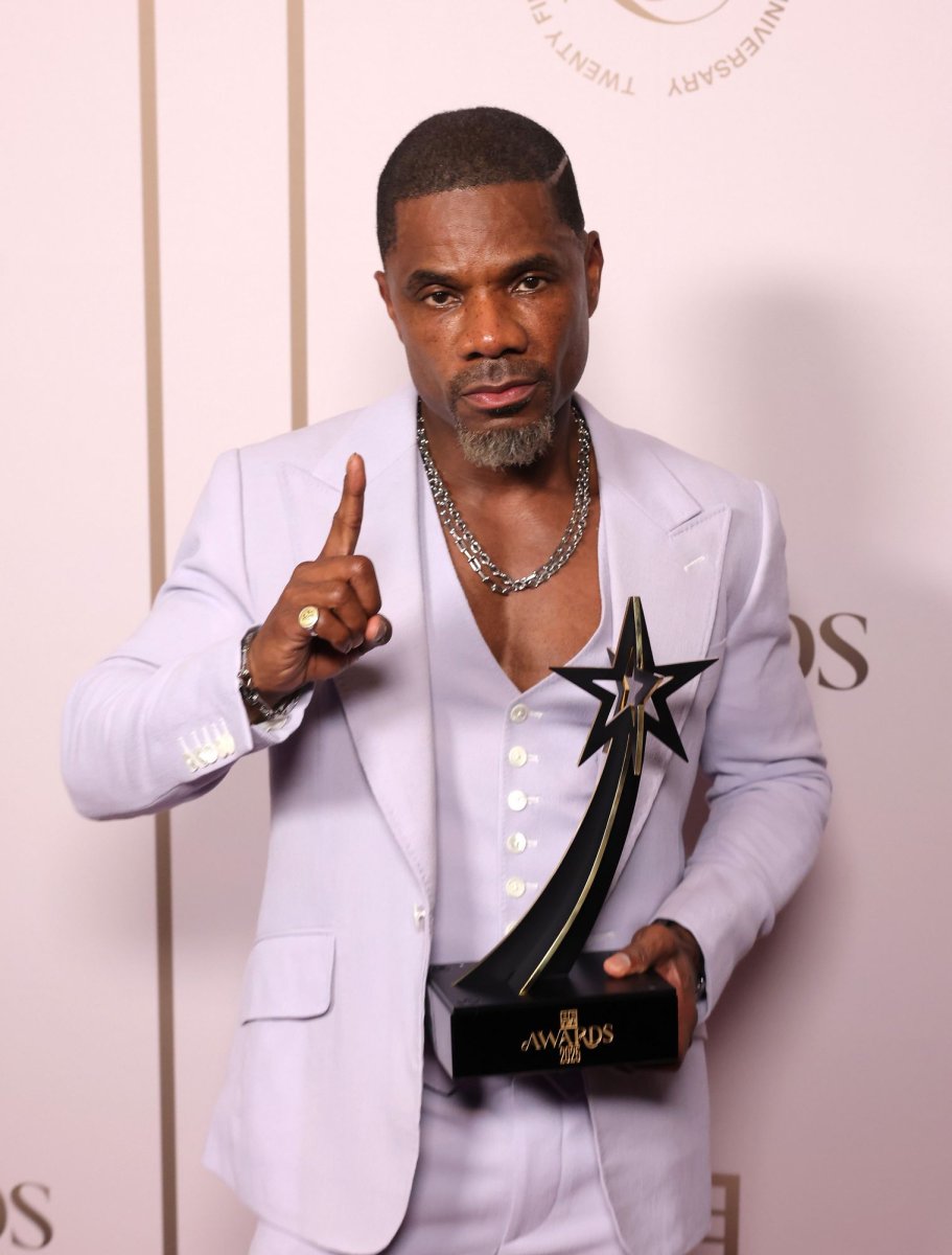 Famous birthdays for Jan. 26: Wayne Gretzky, Kirk Franklin