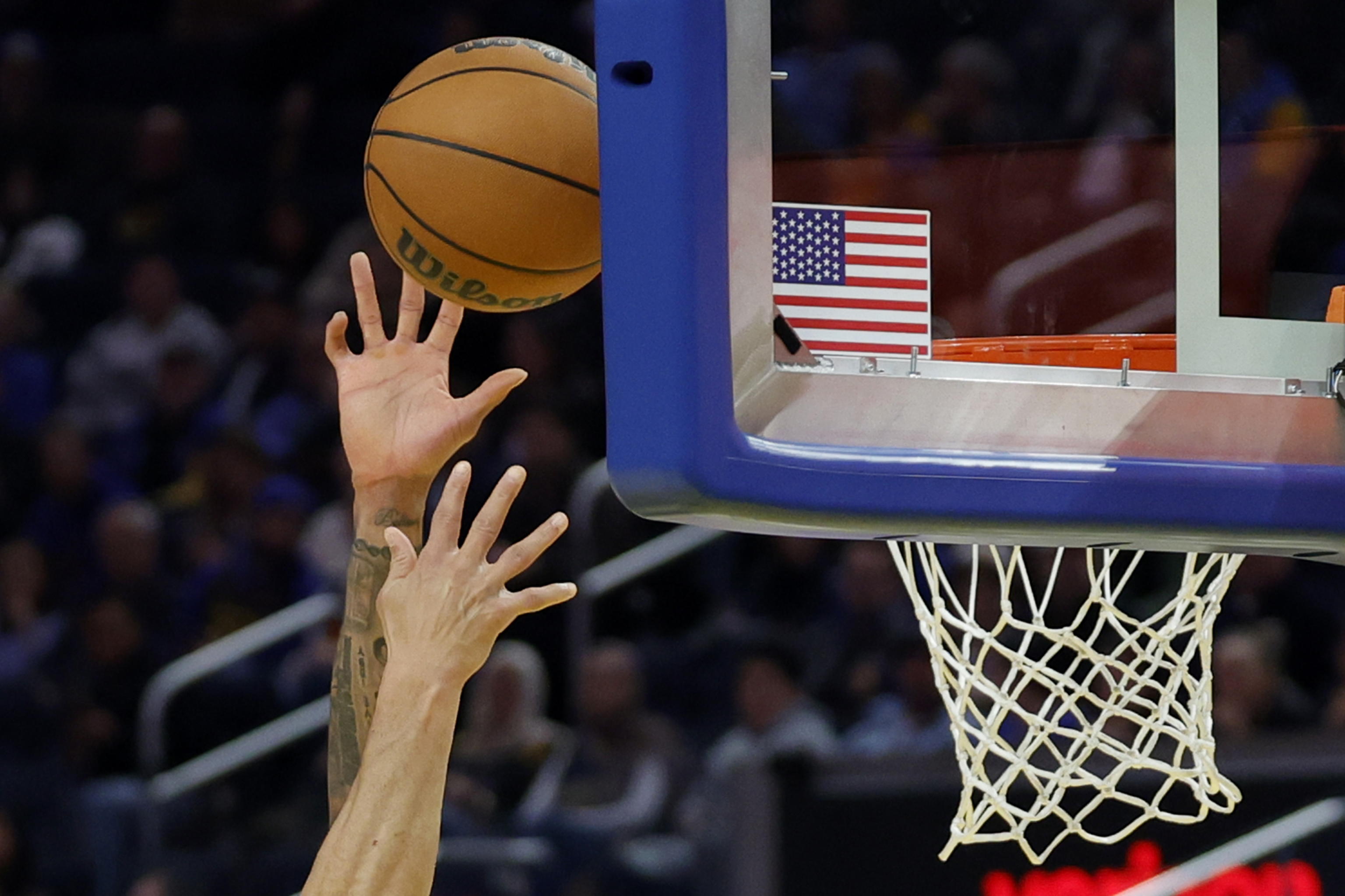 NBA: Toronto batte OKC, San Antonio crolla contro i Pelicans