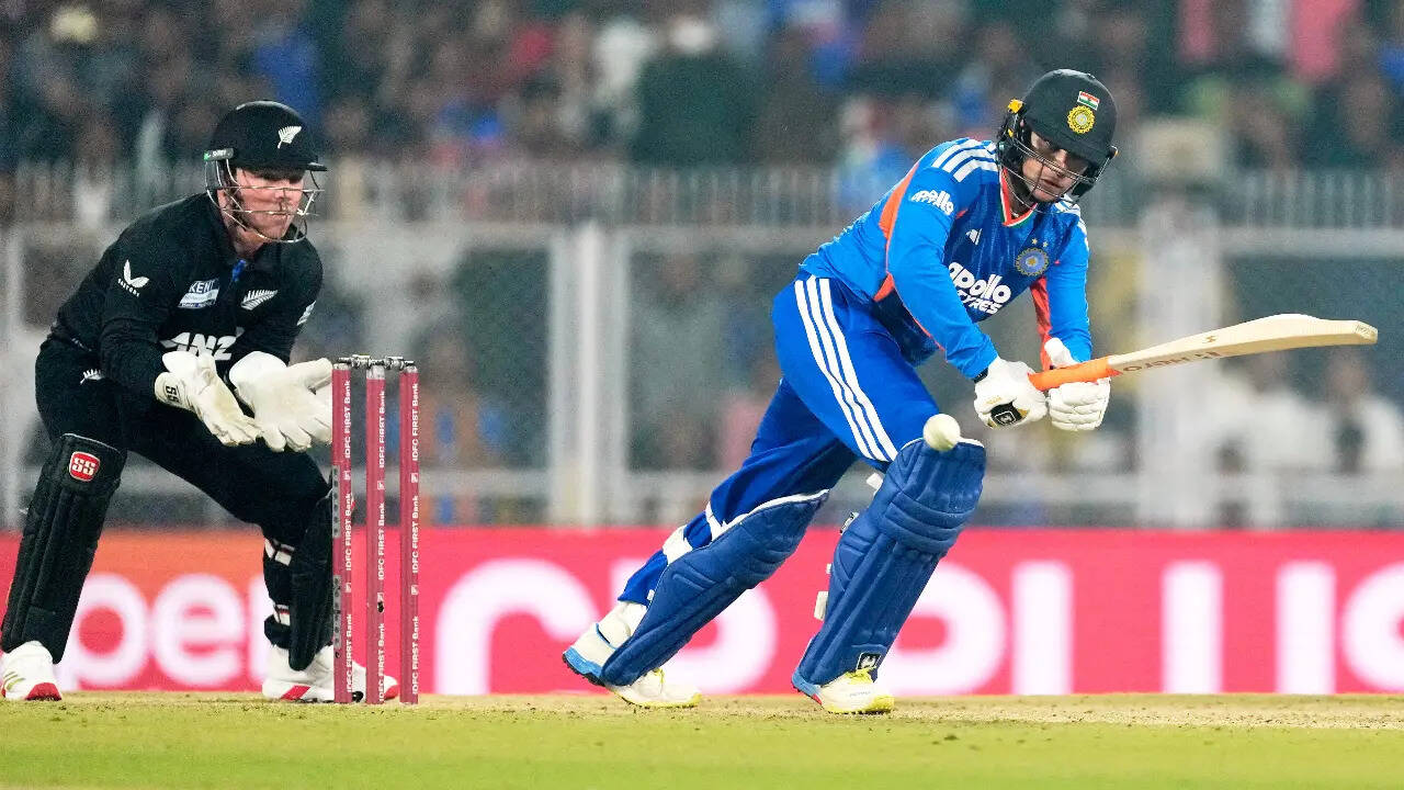 Abhishek Sharma leaves Pakistan greats awestruck with 14-ball fifty ...