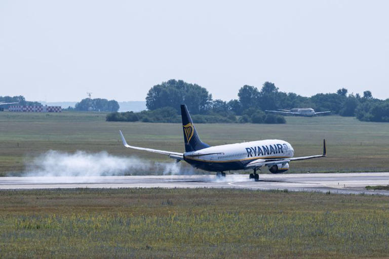 Ryanair lifts fare growth forecast on strong early 2026 bookings