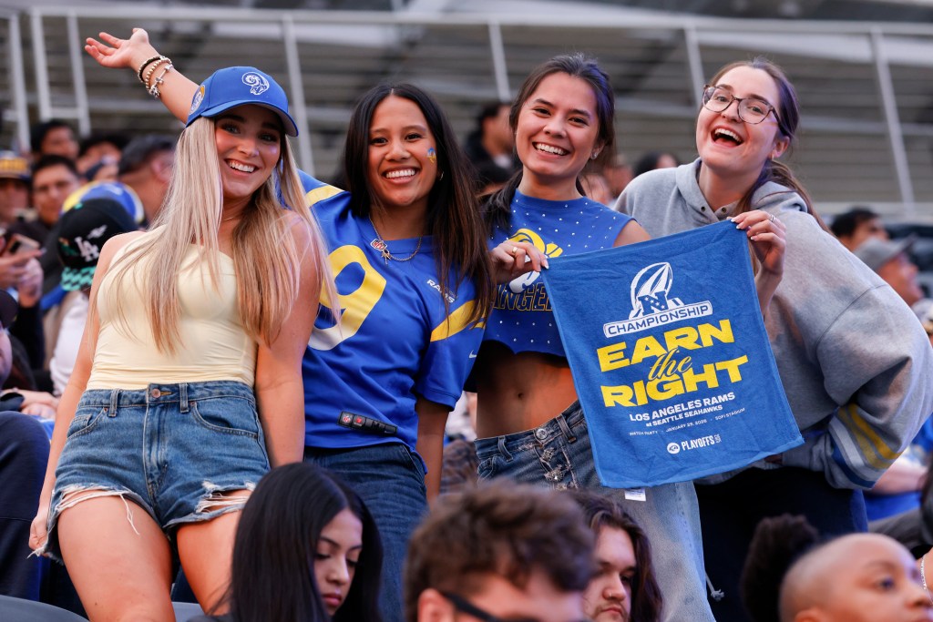 Rams’ loss to Seahawks puts damper on electric SoFi Stadium watch party