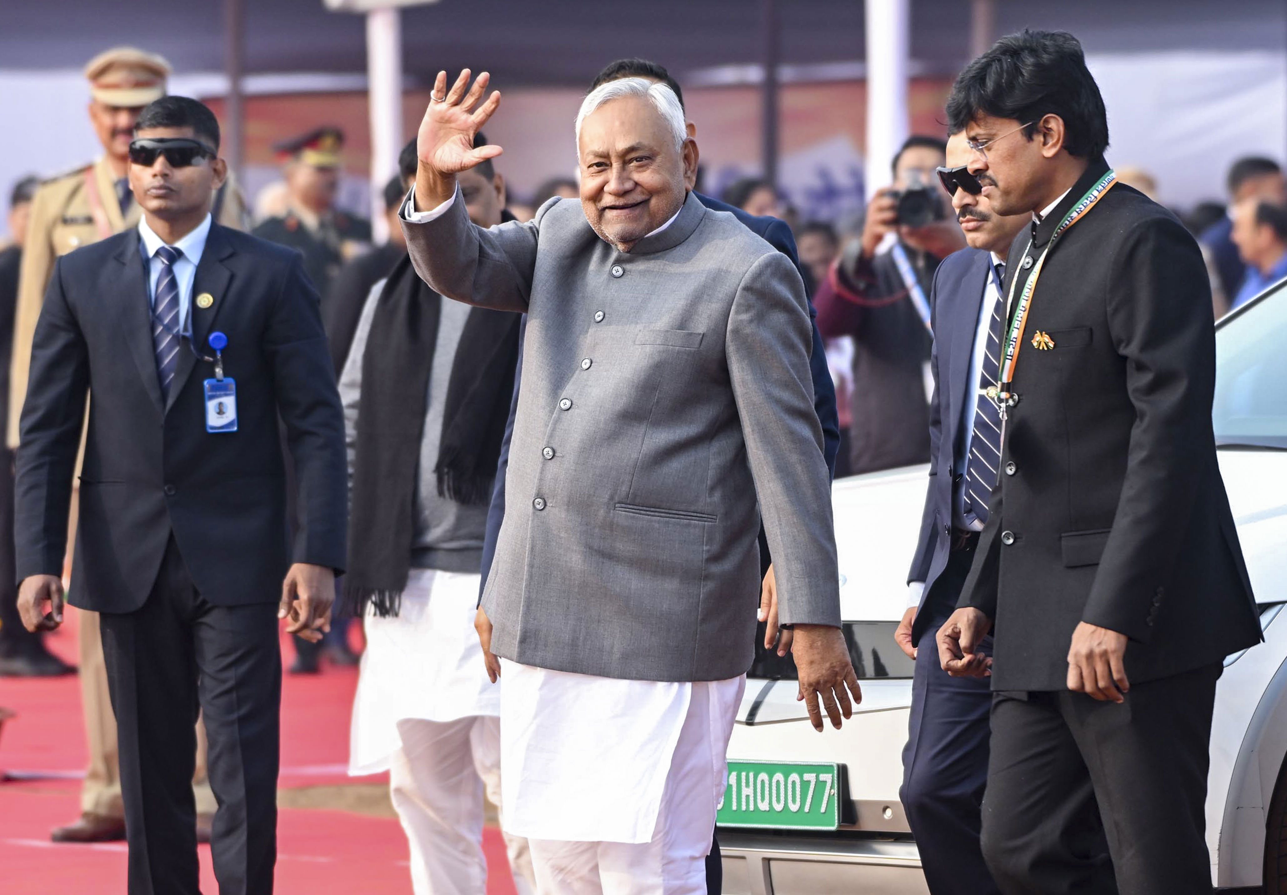 Bihar govt's top priority to provide 1 crore jobs, employment ...