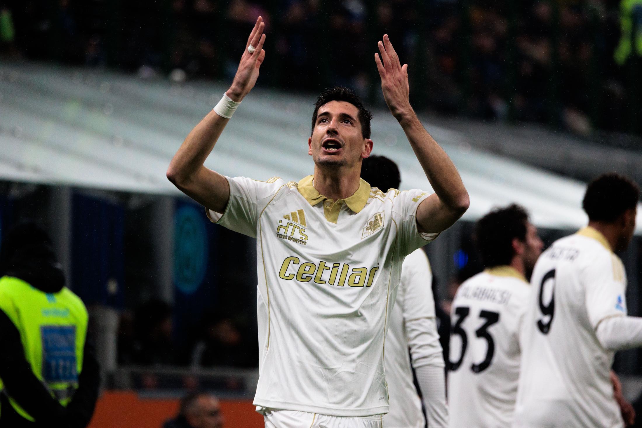 Il Pisa come Valentino. Due gol a San Siro. E Google impazzisce