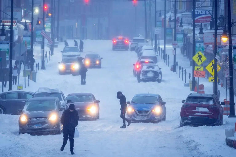 Severe winter storm blankets US with snow, ice and Arctic coldPublished ...