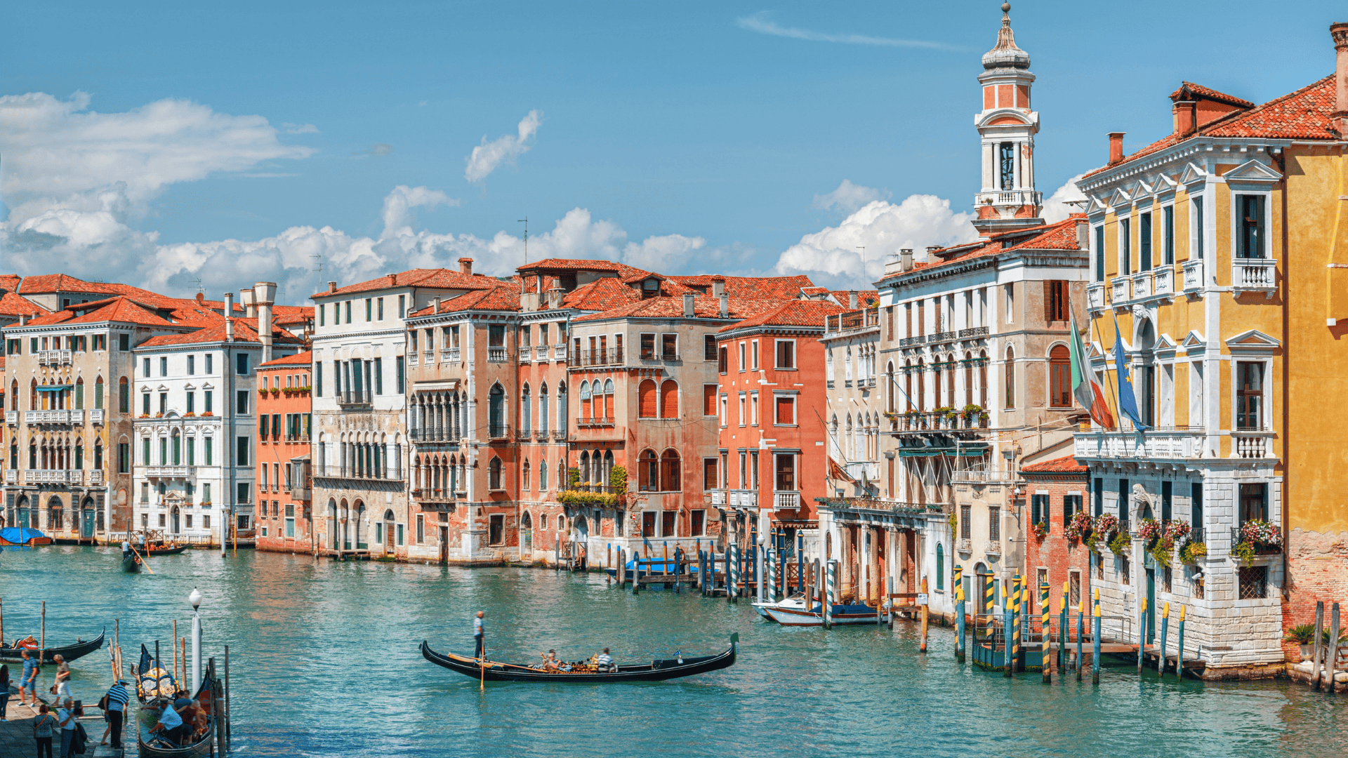 In Venice, a new tax is introduced to regulate tourism – here’s ...