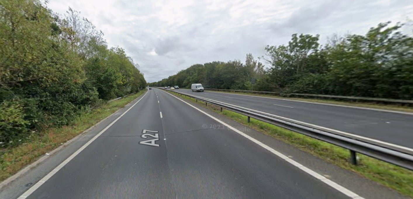 A27 closed in both directions between Emsworth and Chichester after ...