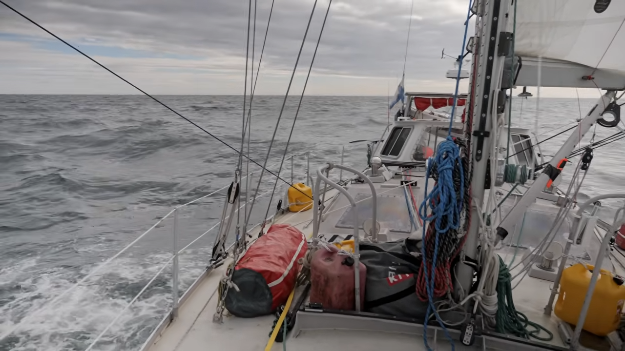 'There's ice on every side' - The northern USA coastline that traps boats