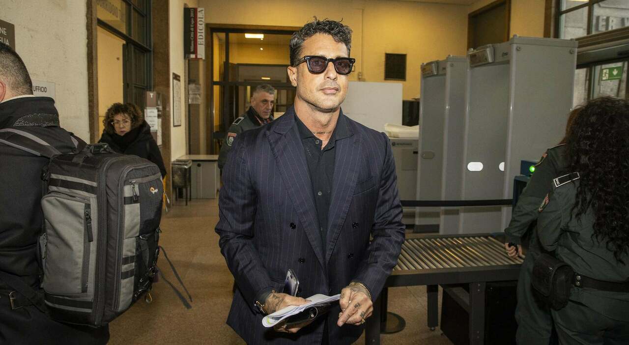 Fabrizio Corona replica a Signorini: «Tanta paura della verità, io non ...