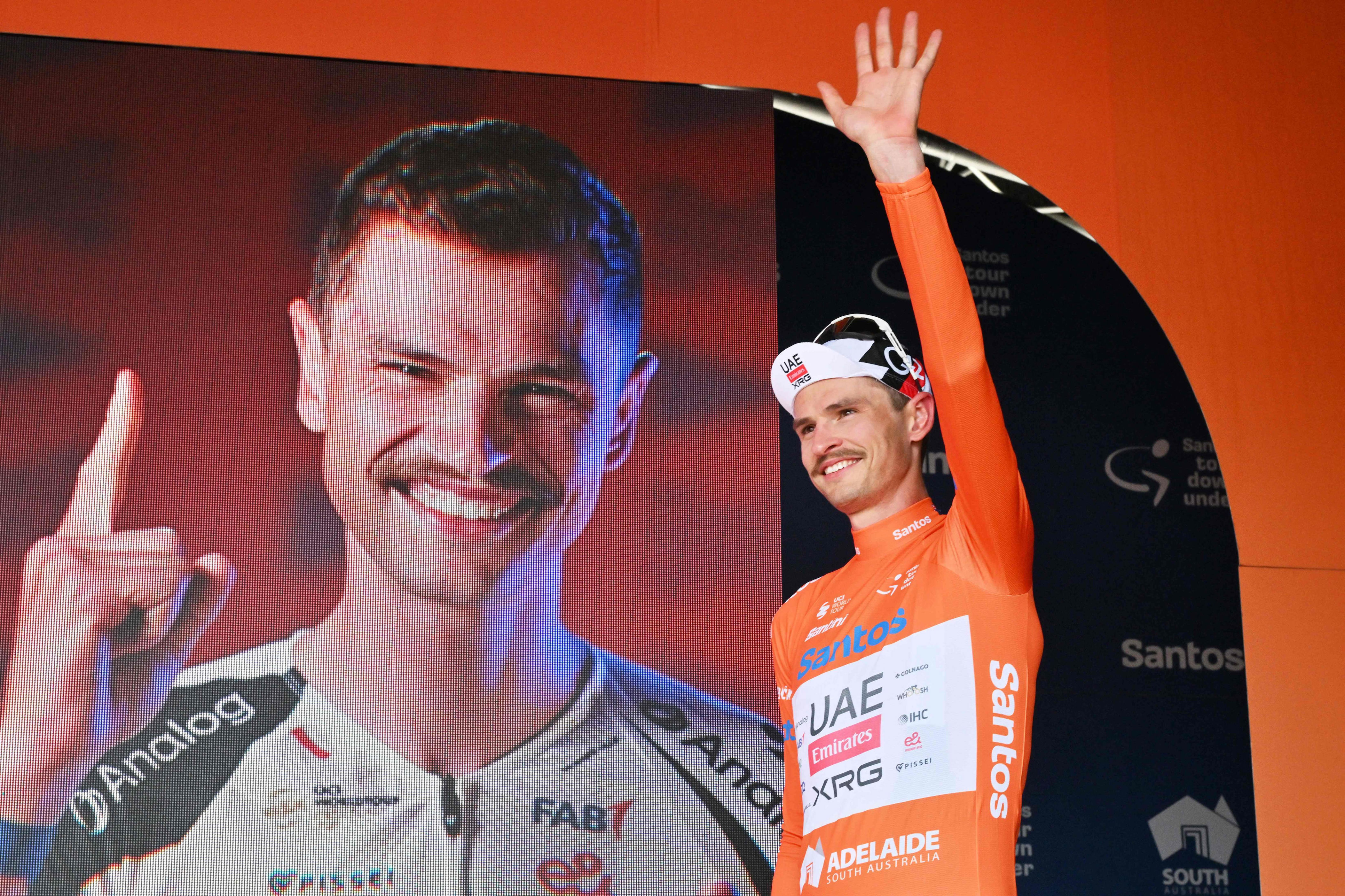 Kangaroo chaos: Jay Vine overcomes clash to win Tour Down Under for UAE ...